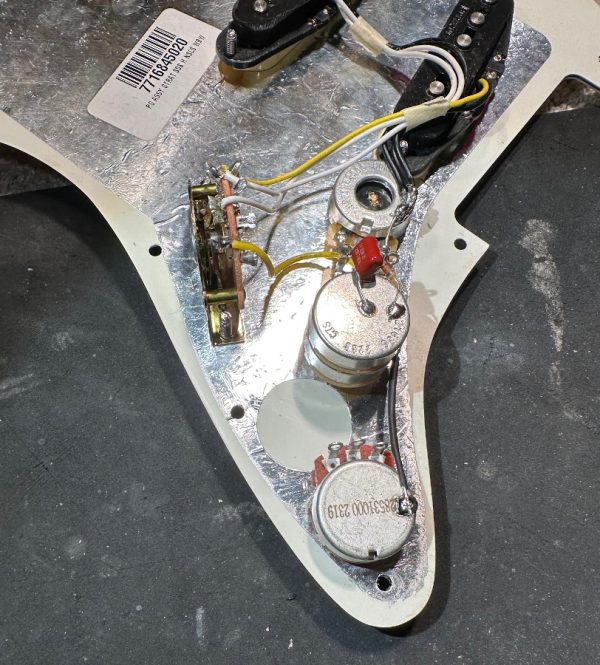 Fender Stratocaster Mid Circuit Booster Kit Installation / Fitting