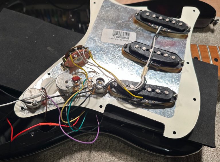 Fender Stratocaster Mid Circuit Booster Kit Installation / Fitting